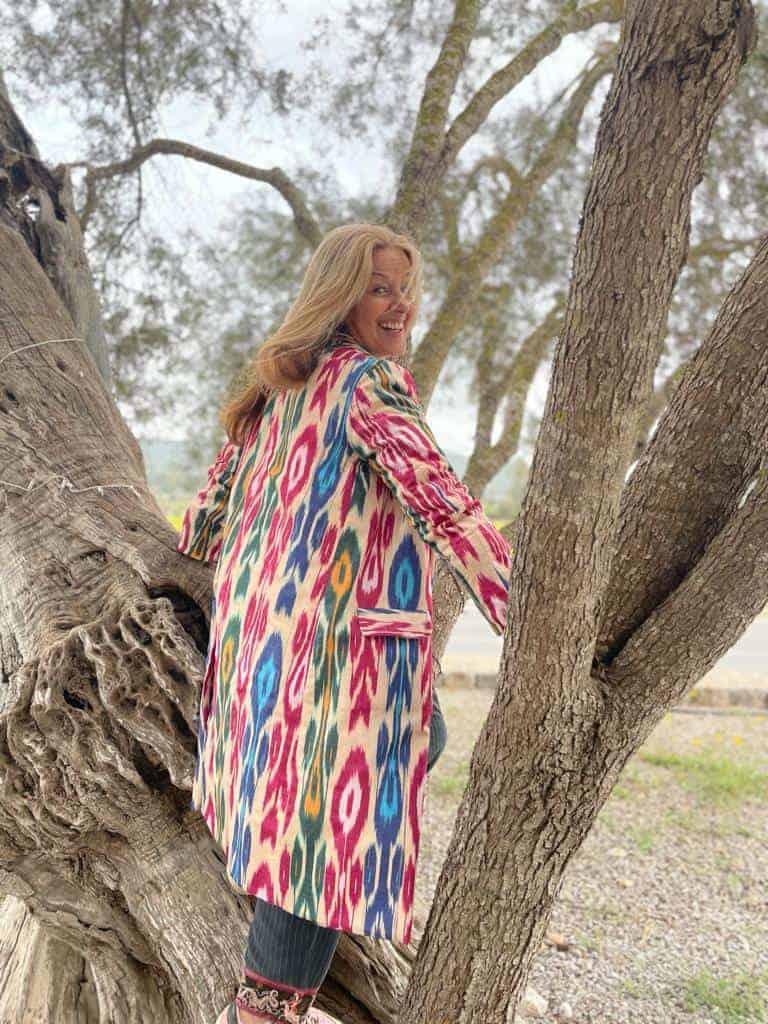 Ikat Weaving - La Galeria Elefante Ibiza